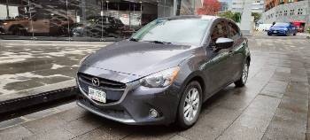 Mazda 2 Hb I Touring 5p L4 1.5l Skyactiv-g Aut 05 Ocup. 2017 - Seminuevos